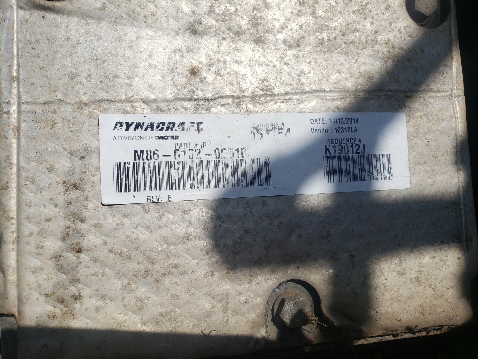 DEF TANK & DEF PUMP. PACCAR / FITS: KW & PETE - INCLUDES: STRAPS ...
