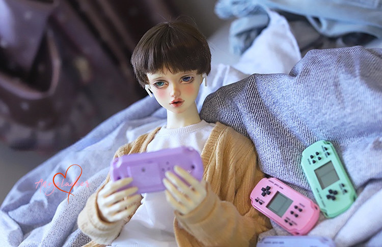 Dollmore Mini Game Player Pocket Game Machine for 1/3 Uncle BJD Doll ...