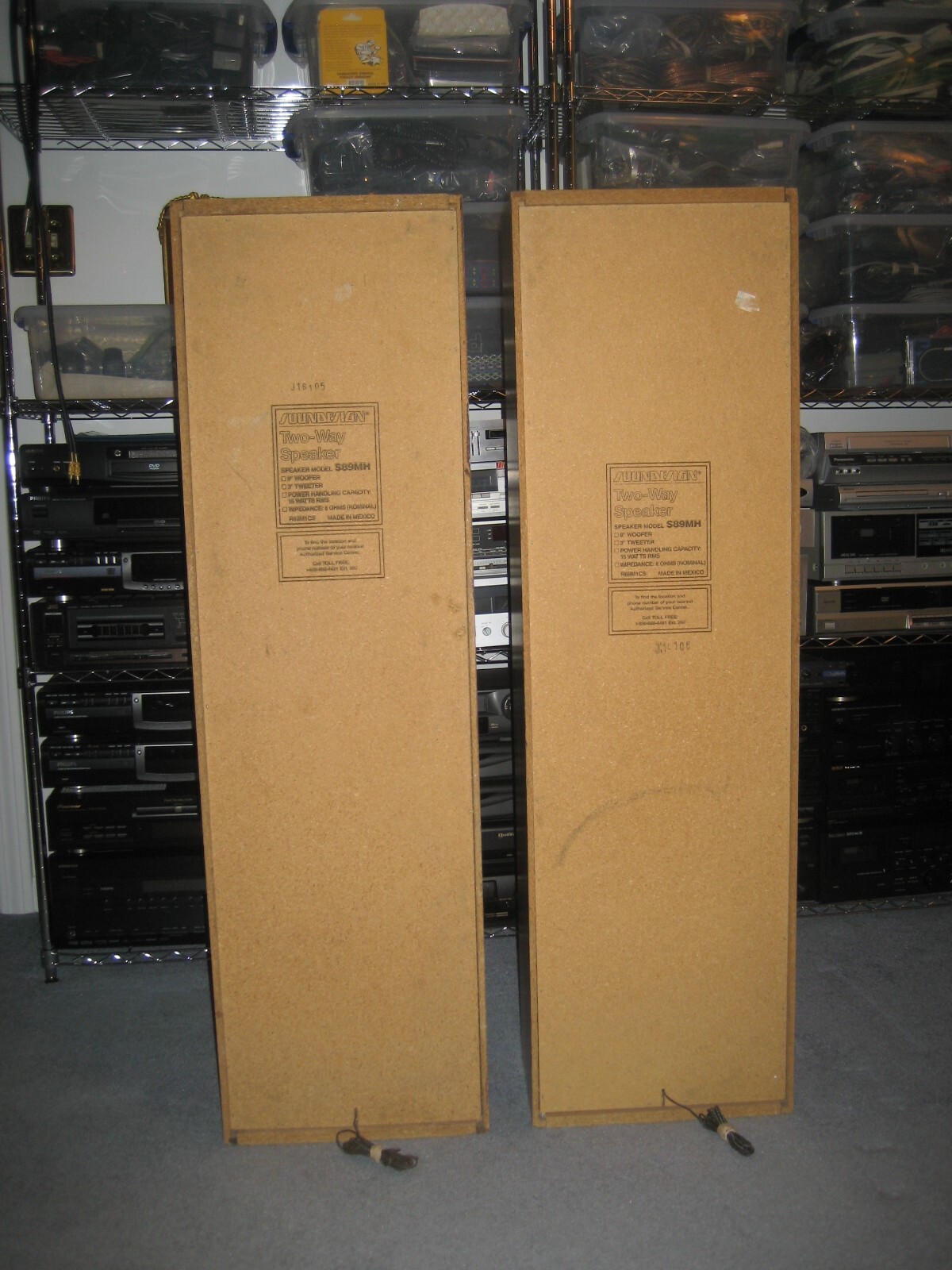 Pair of Vintage Soundesign , 2 Two Way Speaker System , Model # S89MH ...