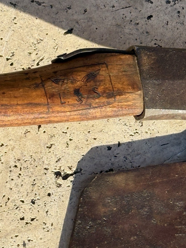 Stamped BLACKSMITH MADE OFFSET SINGLE BEVEL GOOSEWING HEWING AXE H & K ...