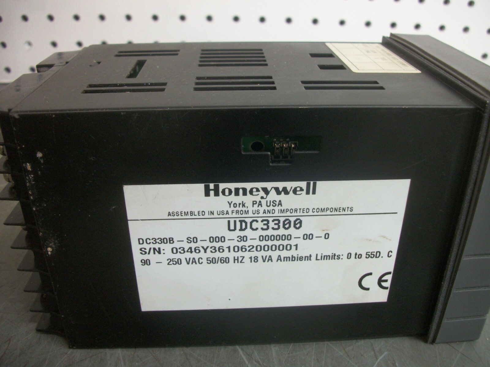 HONEYWELL UDC 3300 TEMPERATURE CONTROLLER DC330B-S0-000-30-000000-00-0 ...