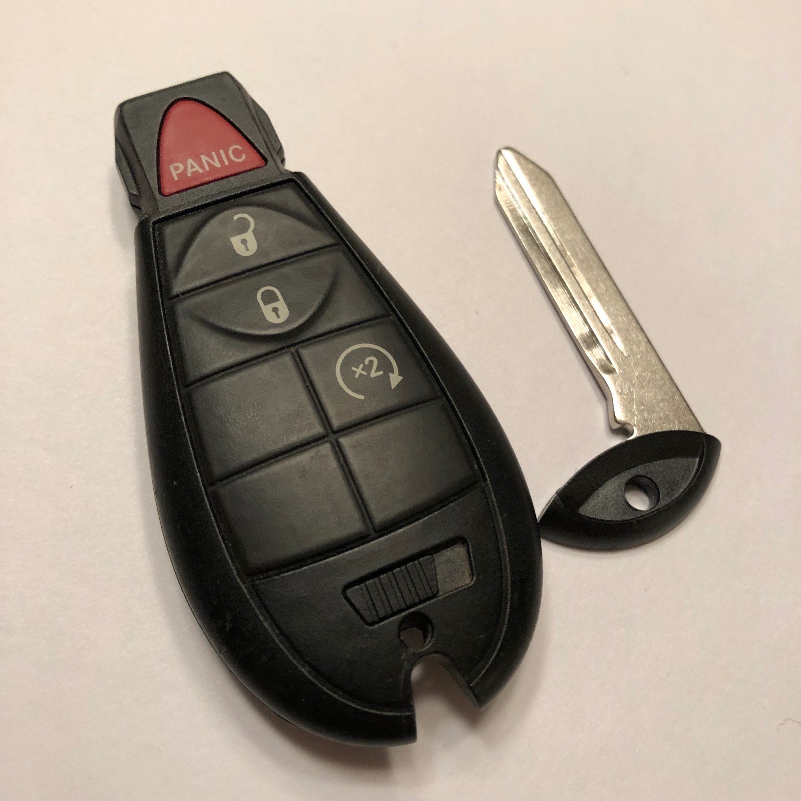 OEM JEEP Keyless Entry Remote Key Fob Fobik 4 Button IYZ-C01C | eBay