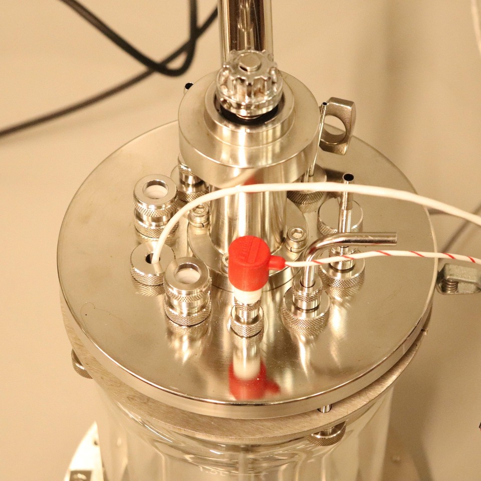 Eppendorf BioFlo 320 Fermenter Bioreactor w/ 1L Jacketed Vessel | eBay
