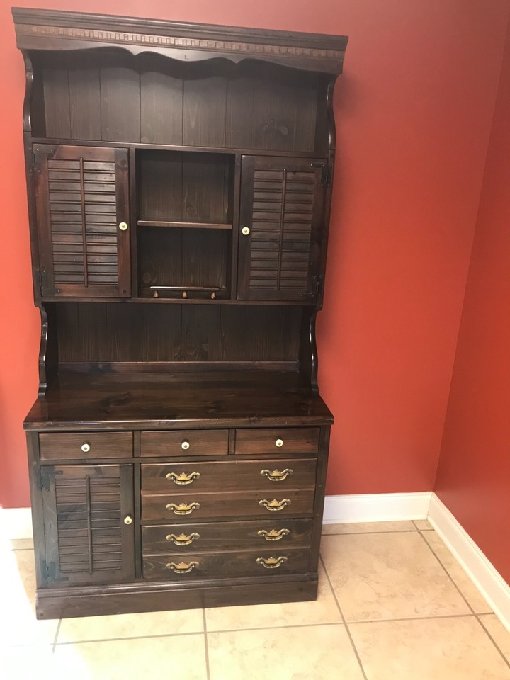 ETHAN ALLEN Antiqued Pine Hutch Cabinet w / Old Tavern Finish | eBay