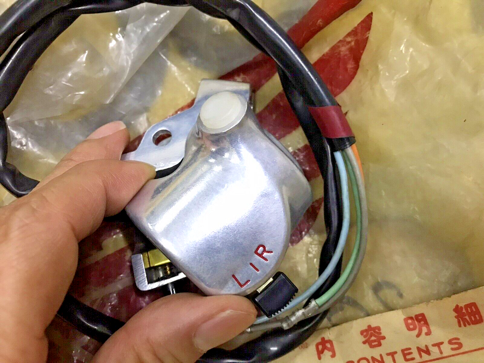 Honda CD50 CD70 CL90 CS90 S90 SS50 LH L/R Horn Handle Switch NOS 35300 ...
