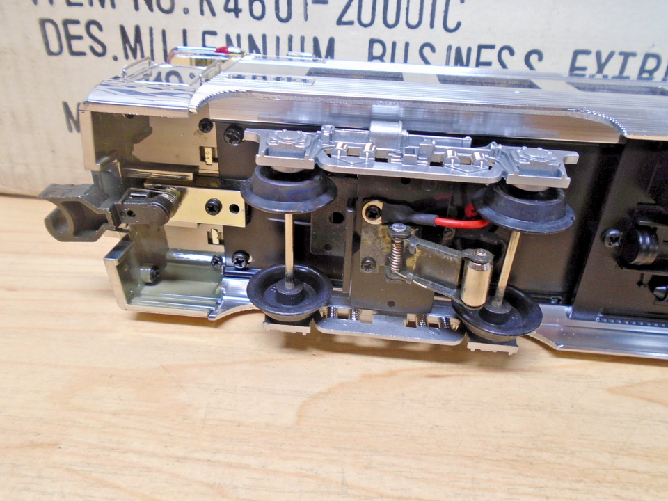 K-LINE K4601 O Scale Metal MILLENIUM CLUB BUSINESS CAR WITH DISPLAY ...