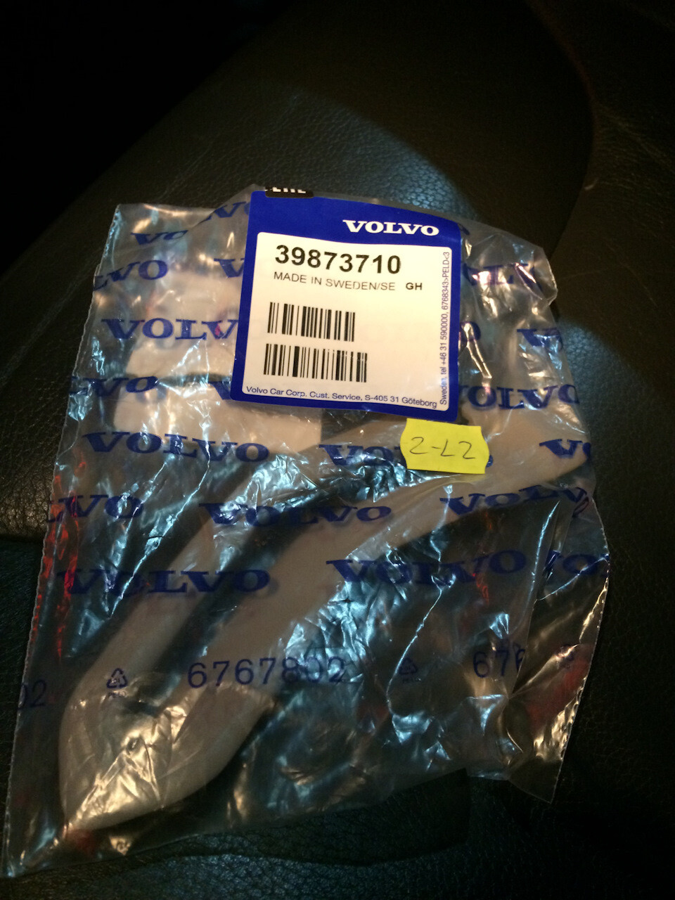 Volvo S60, V70 P26, XC70 Cover, Safety belt grey granite left B-pillar ...