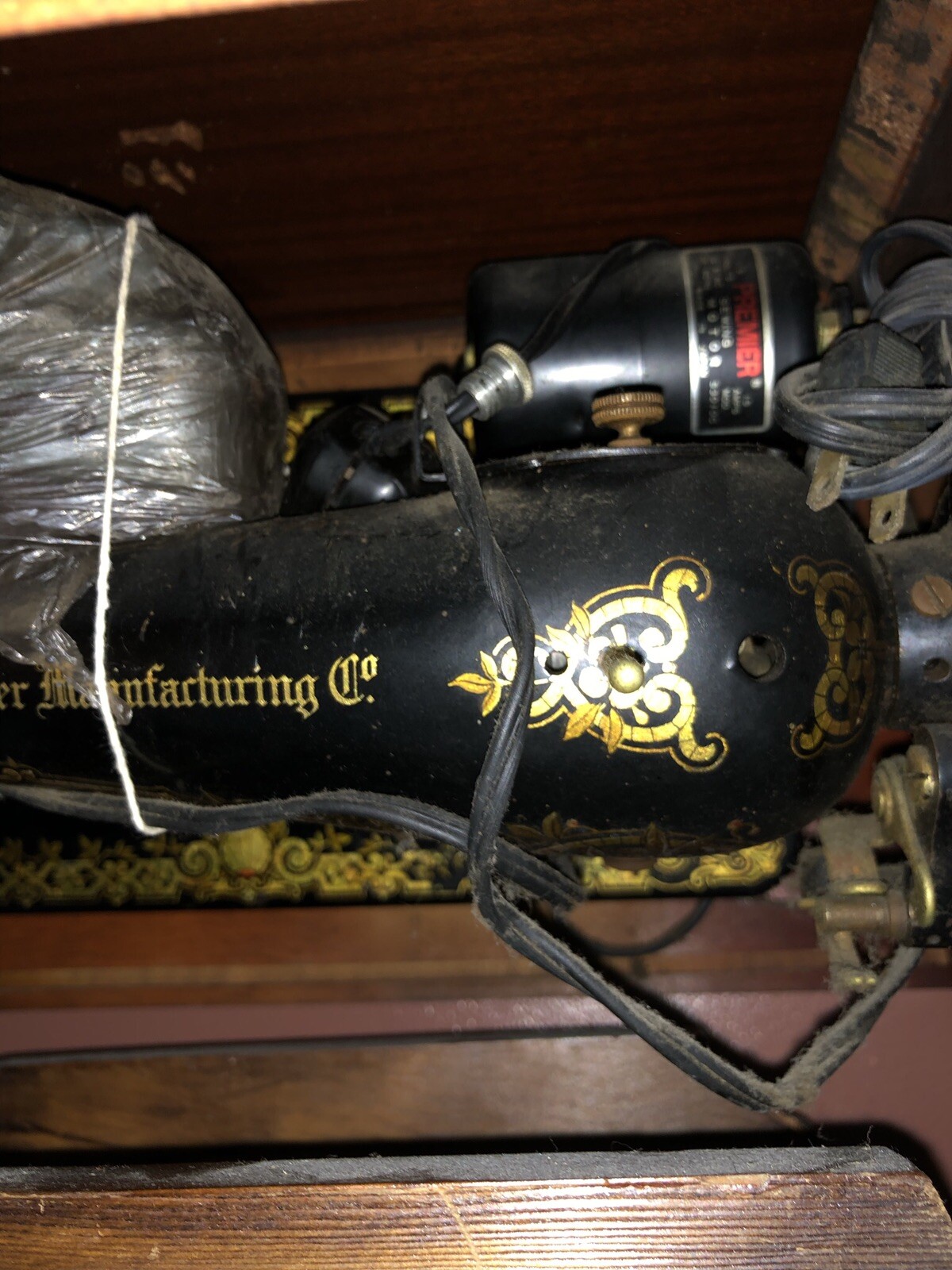 singer sewing machine 1930-1940 With Hidden Table | eBay