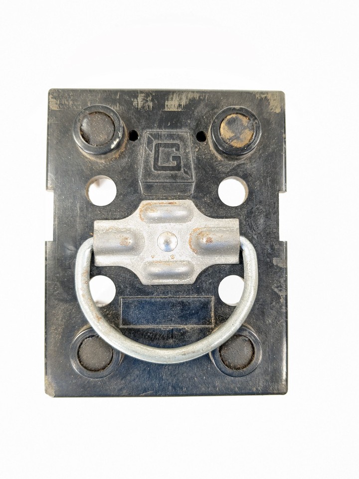 GENERAL SWITCH 60 AMP 240 FUSE PULL OUT VERTICAL SLOT SIDE NOTCHES ...