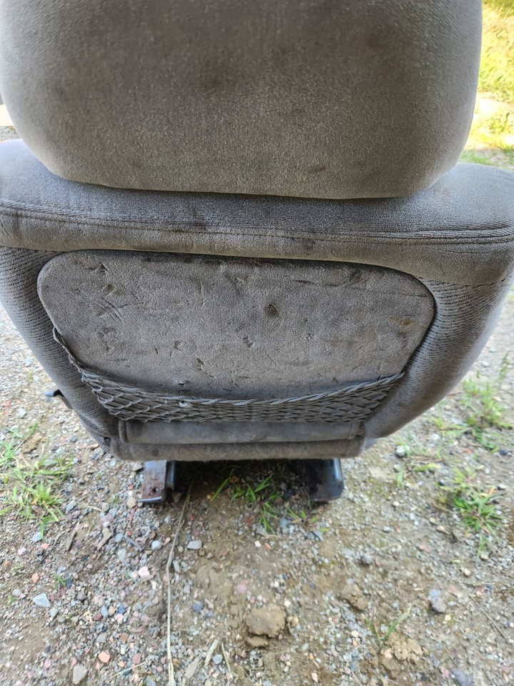 96 1996 CHEVY SILVERADO 1500 PICKUP Driver Bucket Seat GRAY CLOTH Power ...