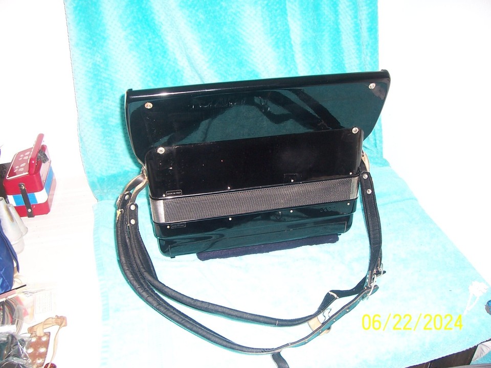 Elkavox Imperial 77 Accordion 3 and 5 reeds Electronic acoustic ...