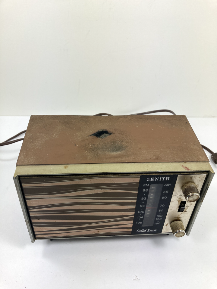 Rare Late 60s? Zenith Radio Model E414W Working | eBay