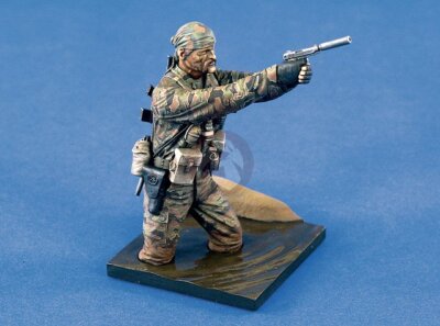 Verlinden 120mm (1/16) LRRP "Lurp" Ranger Scout w/Silenced Pistol ...