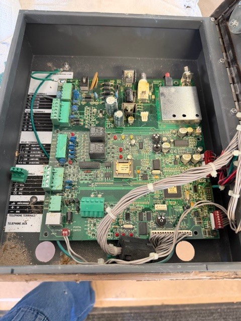 Linear AE500 Telephone Entry System Control Panel Access Gate Door ...