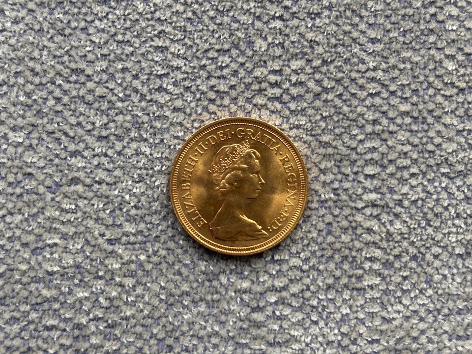 1974 Queen Elizabeth II Full Gold Sovereign British Coin 22 ct Gold ...