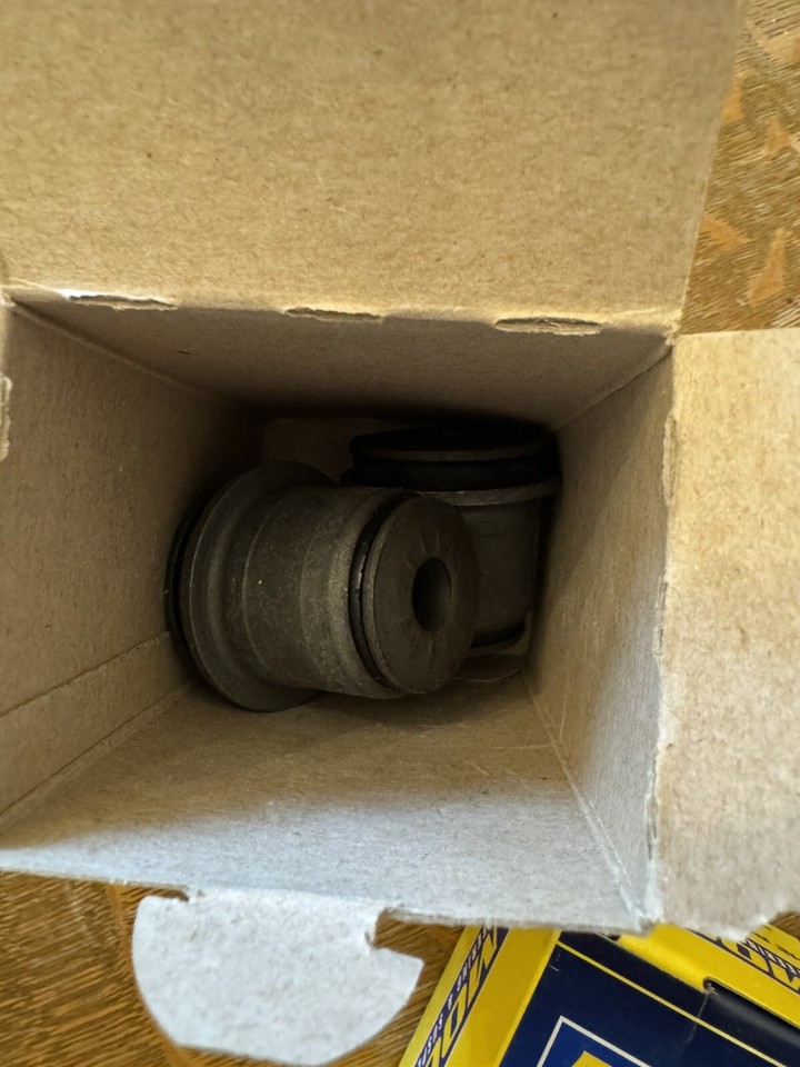 Suspension Control Arm Bushing Kit Moog K6395 | eBay