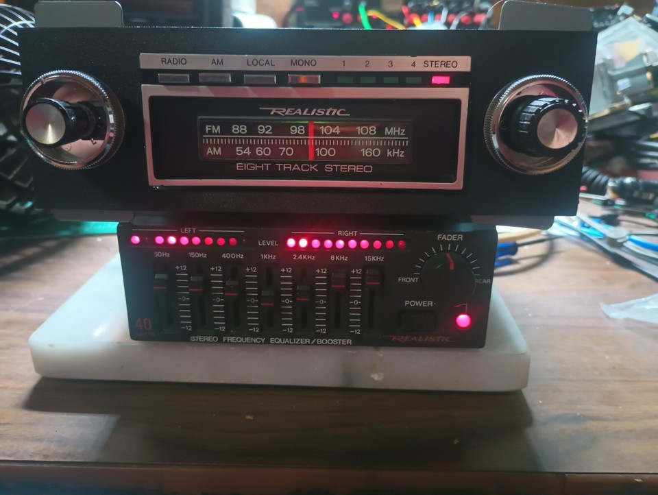 VTG Old School Realistic Combo 8 Track Car Stereo Graphic Equalizer ...