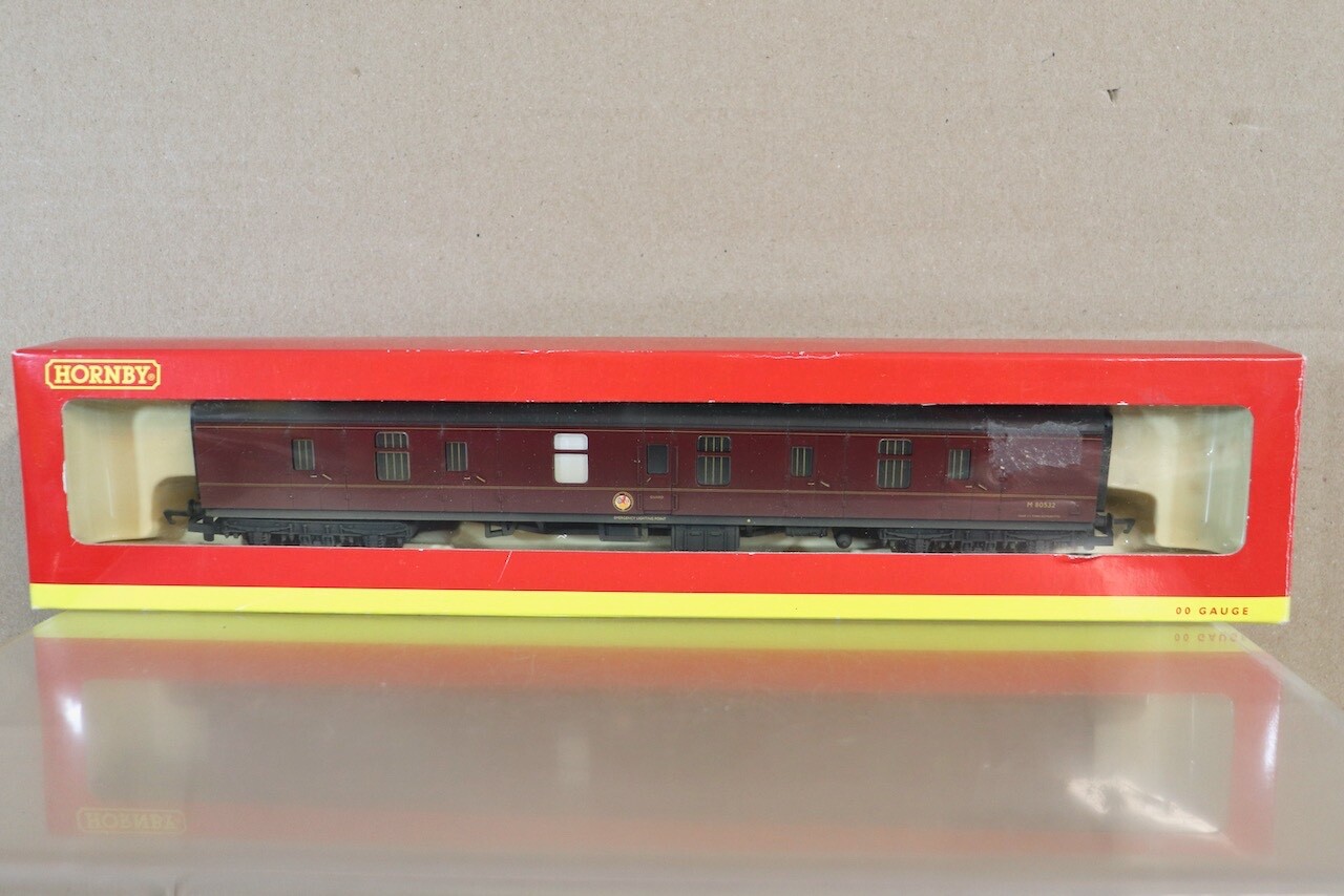 HORNBY R4204 WEATHERED BR MAROON MK1 PARCELS CAR FULL BRAKE COACH ...