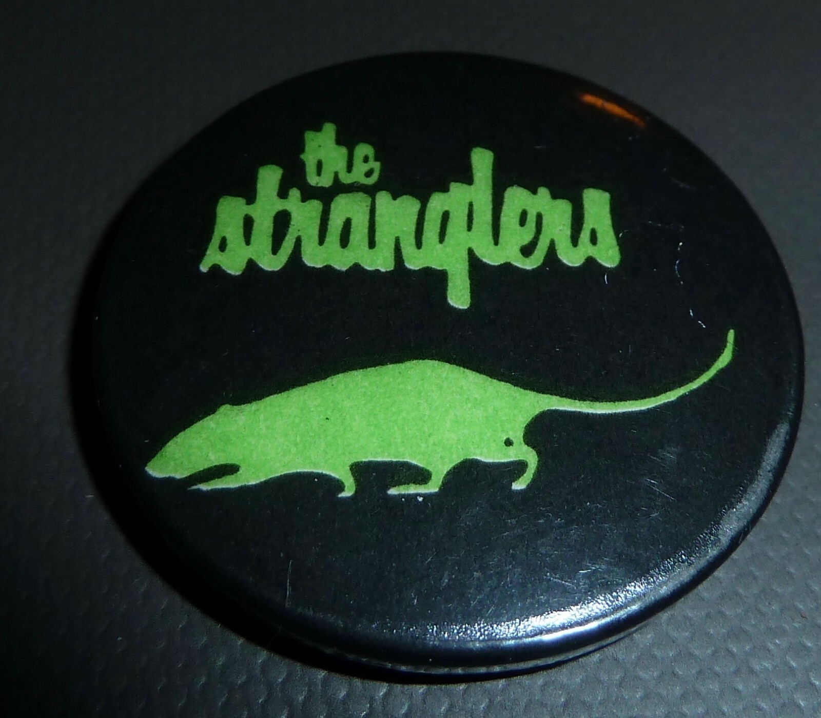 THE STRANGLERS ORIGINAL AUTHENTIC GREEN RAT LOGO PUNK PIN BUTTON BADGE ...