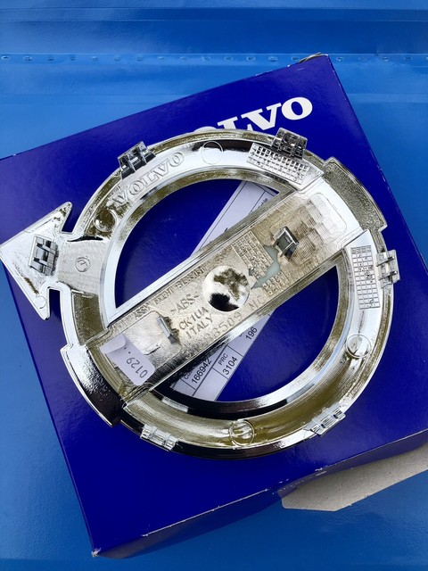 Logo Grille VOLVO C30 C70 S40 S60 S80 V40 V50 V60 V70 XC Original ...