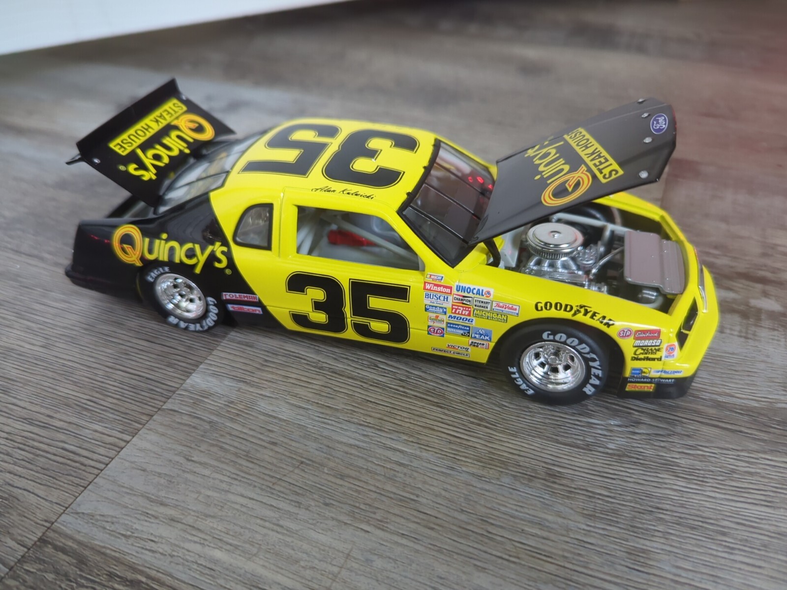 Alan Kulwicki #35 Quincy’s Steak House 1986 Ford Thunderbird 1of 3,780 ...