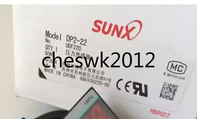 1PCS NEW IN BOX SUNX Digital Pressure sensor Digital pressure gauge DP2 ...