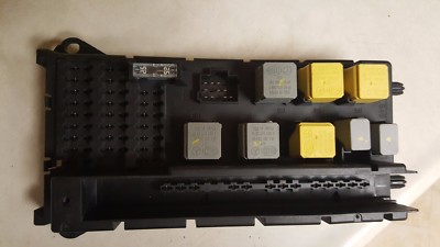 Mercedes Dodge Freightliner Sprinter Fuse Box Fuse Relay Control Box A9065450401 | eBay