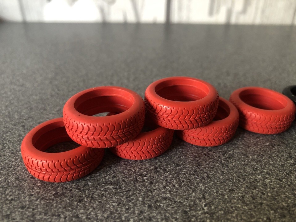 Scalextric Tyres For Walls Etc. Range Rover & Racing Tyres. 17 In Total ...