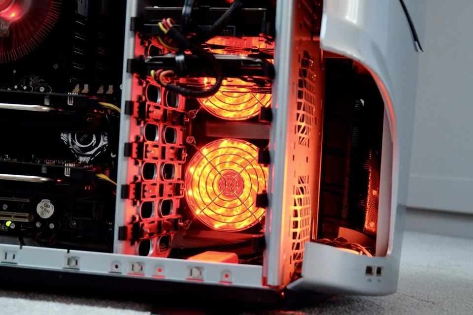 Retro Alienware Aurora 7500 Athlon 64 X2 4200 2GB GeForce 9600 GT SLI Windows XP | eBay UK