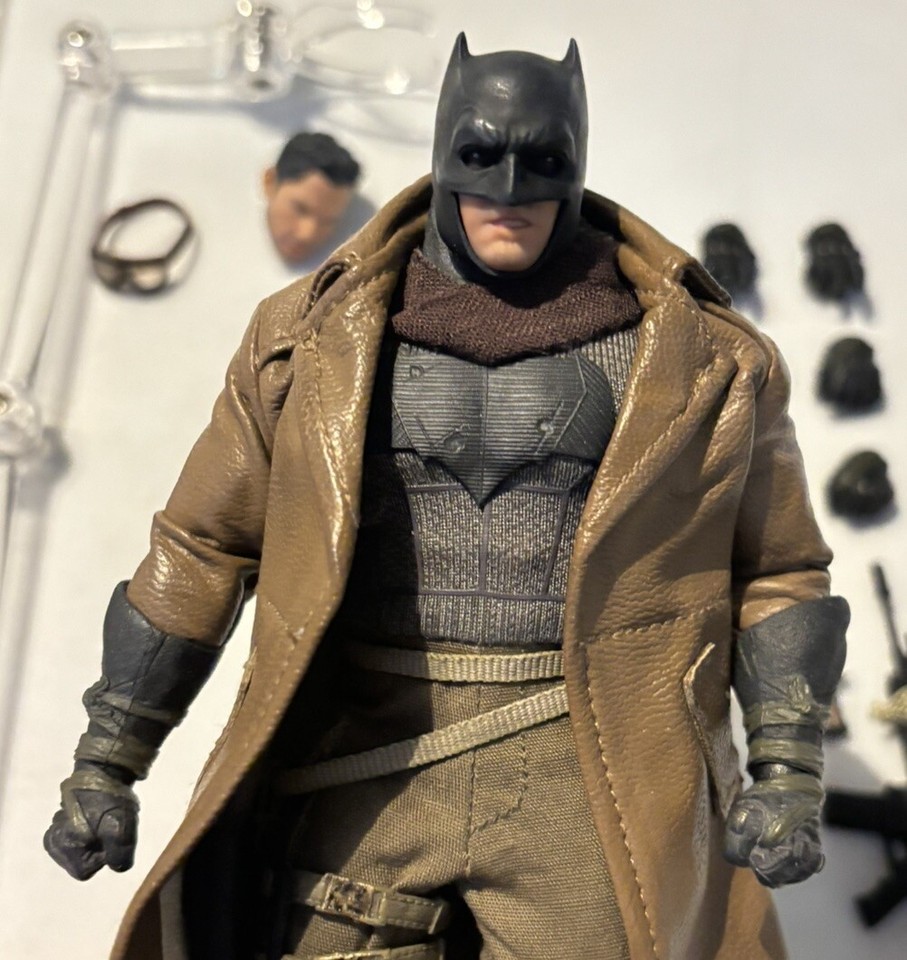 Mezco One:12 Collective PX Exclusive - Knightmare Batman BVS 6” Loose ...