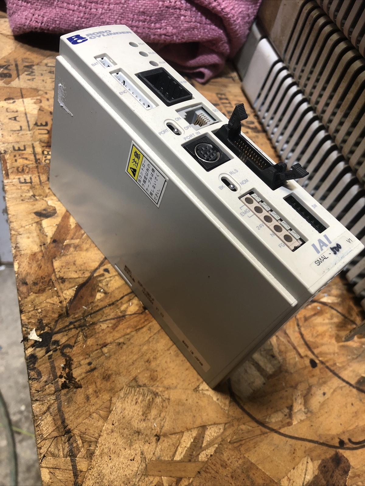 IAI+RCP2-C-RSGD-A-PM-0-P+Robo+Cylinder+DC24V+Class+2+2A+Control+Module ...