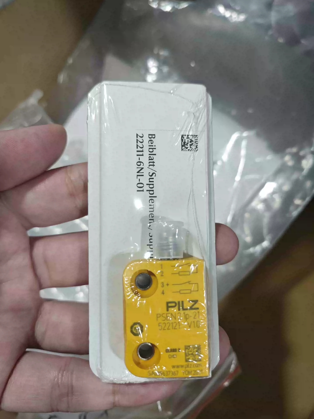 1pcs PILZ PSEN 2.1p-21/8mm/LED/1switch 522121 | eBay