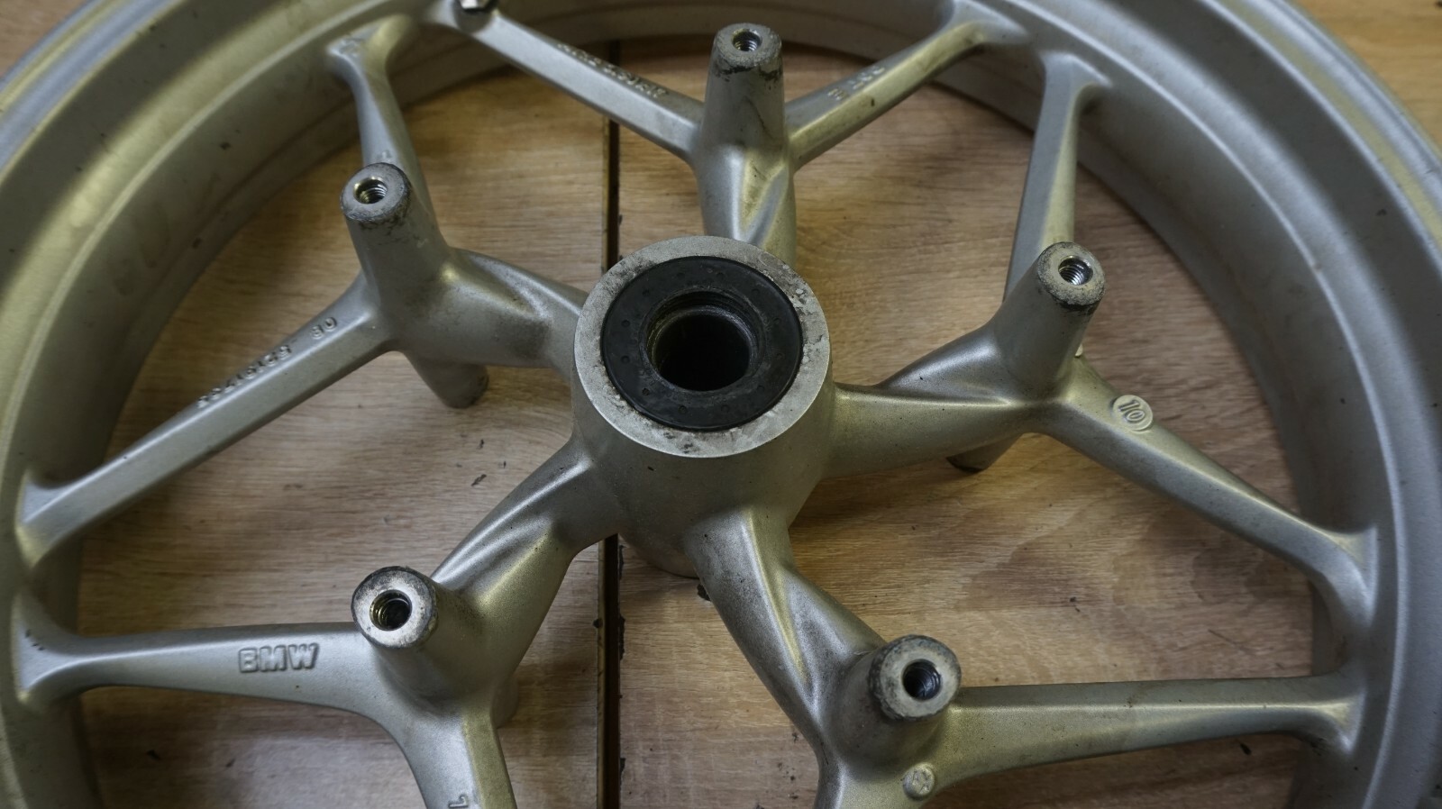 BMW R1200RT K26 R1200R K27 R1200ST K28 front wheel rim 17x3.50 BUCKLED ...