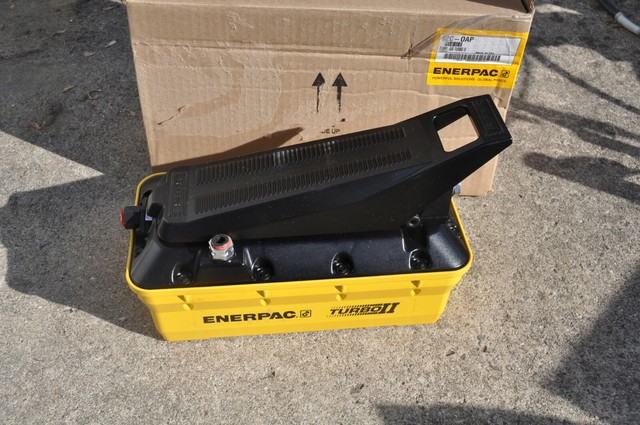 Enerpac PATG1102N Turbo II Air Hydraulic Pump with 3 Way Treadle for ...