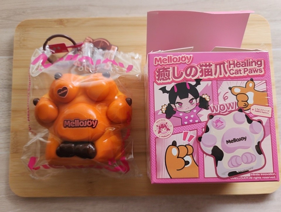 Caramel Squishy Cat Paw Mellojoy, Caramel Cat Paw, Stress Relief Toy ...