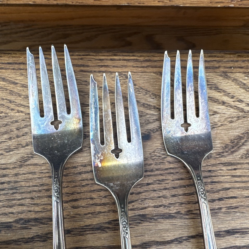 Tudor Plate Oneida Community silverplate lot & queen Bess pattern 18 ...