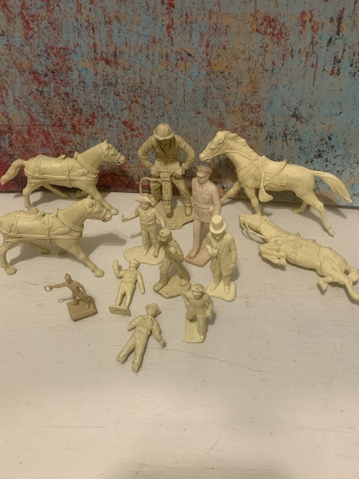 Vintage Plastic Figure Toys Men Horse Lincoln Rusty Screen gems Marx ...