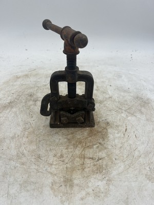 Vises - Armstrong Pipe