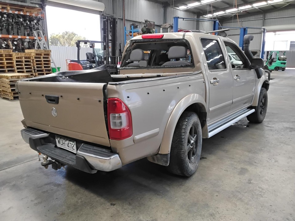 HOLDEN RODEO LEFT FRONT HUB ASSEMBLY RA, 4WD, ABS TYPE, 03/03-07/08 ...