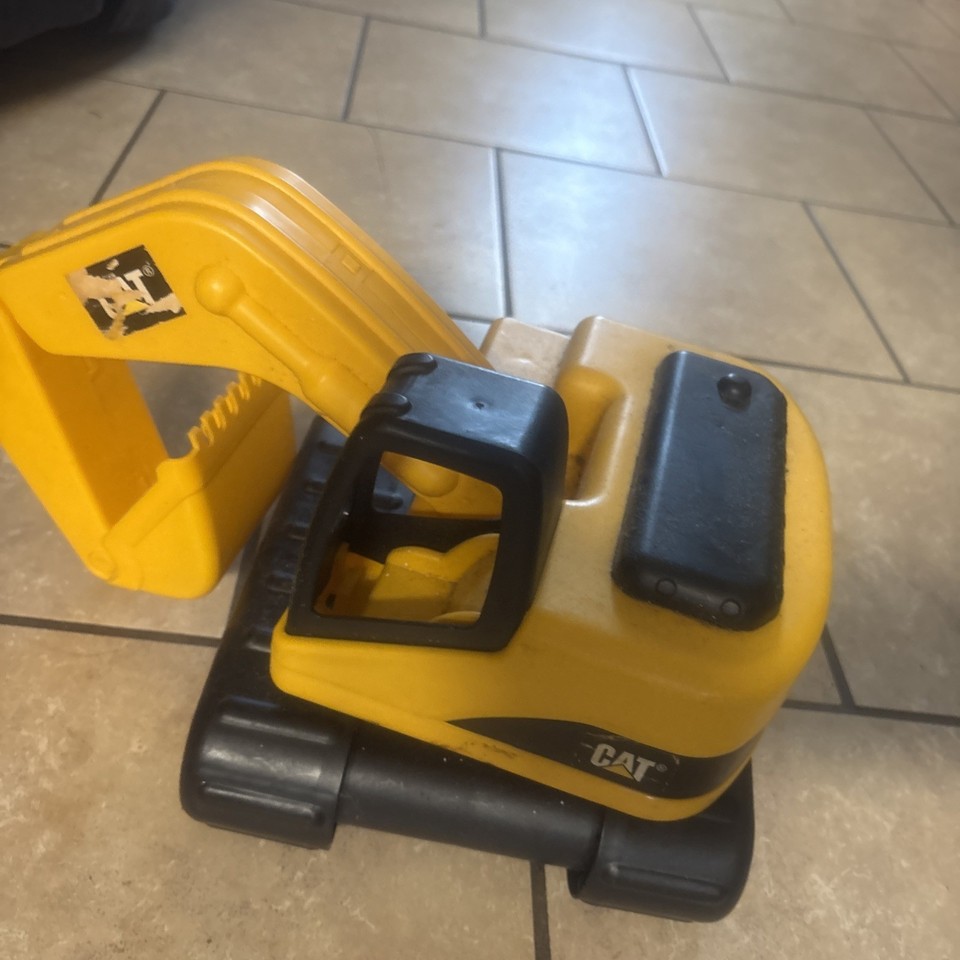 CAT Caterpillar Excavator Toy • Yellow Plastic Construction Vehicle ...