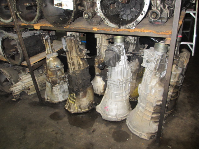 COMMODORE VS VT V8 GEARBOX 308 304 GETRAG MANUAL 5 SPEED | eBay Australia