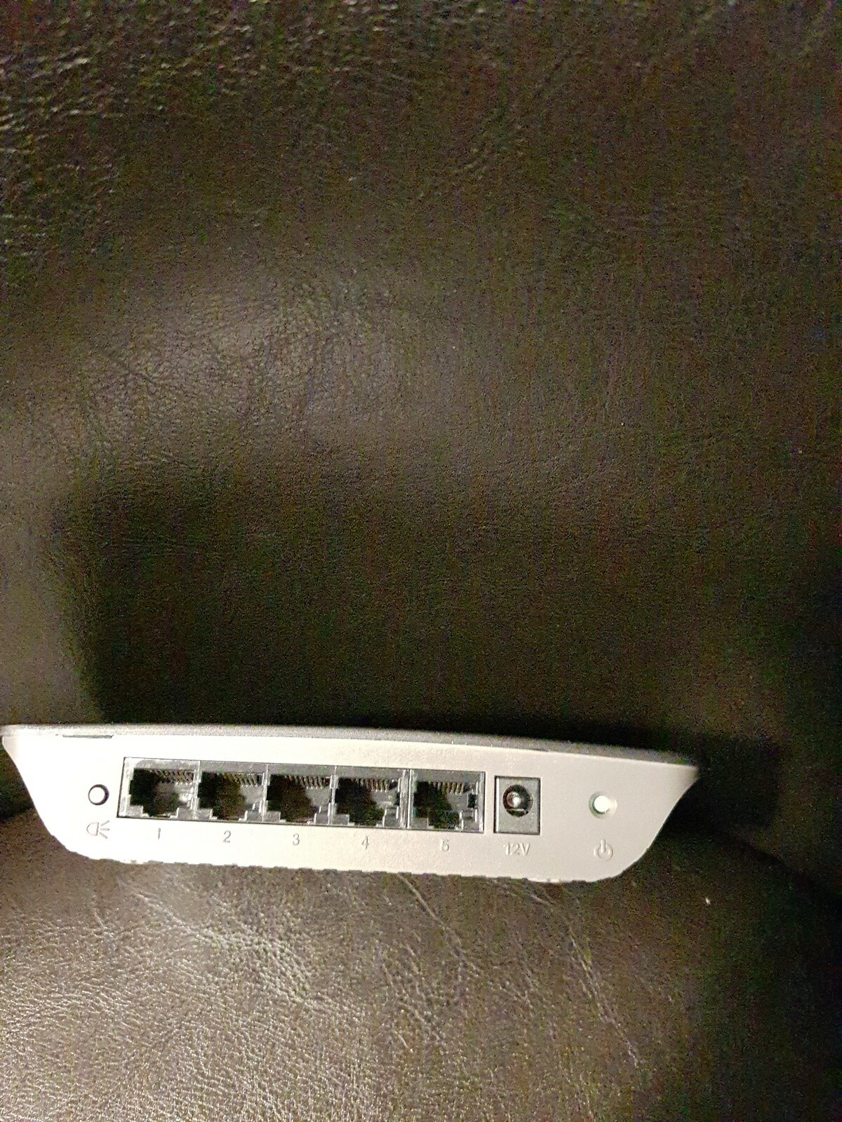 Linksys router Se1500 N10117 | eBay