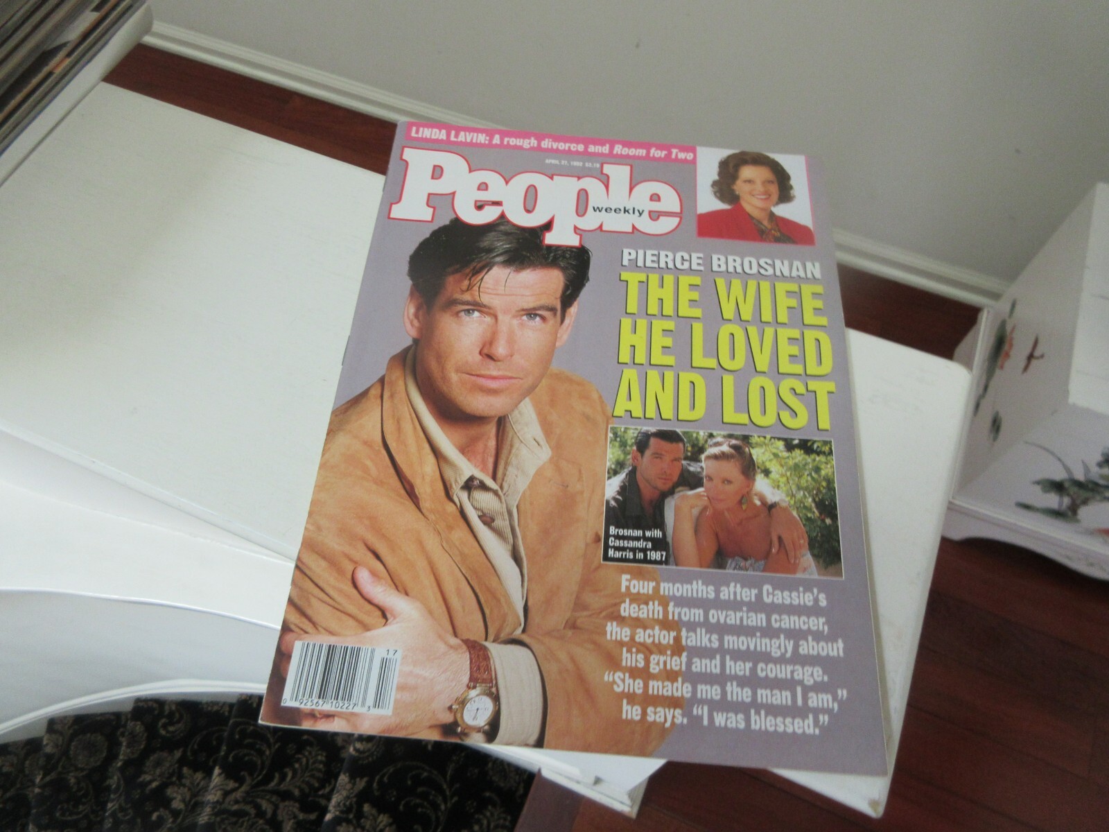 People Magazine April 27 1992 PIERCE BROSNAN Cassie's Death Linda Lavin ...