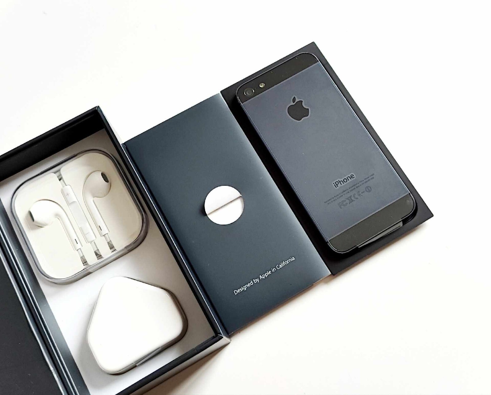 Apple Iphone 5 64gb In Box