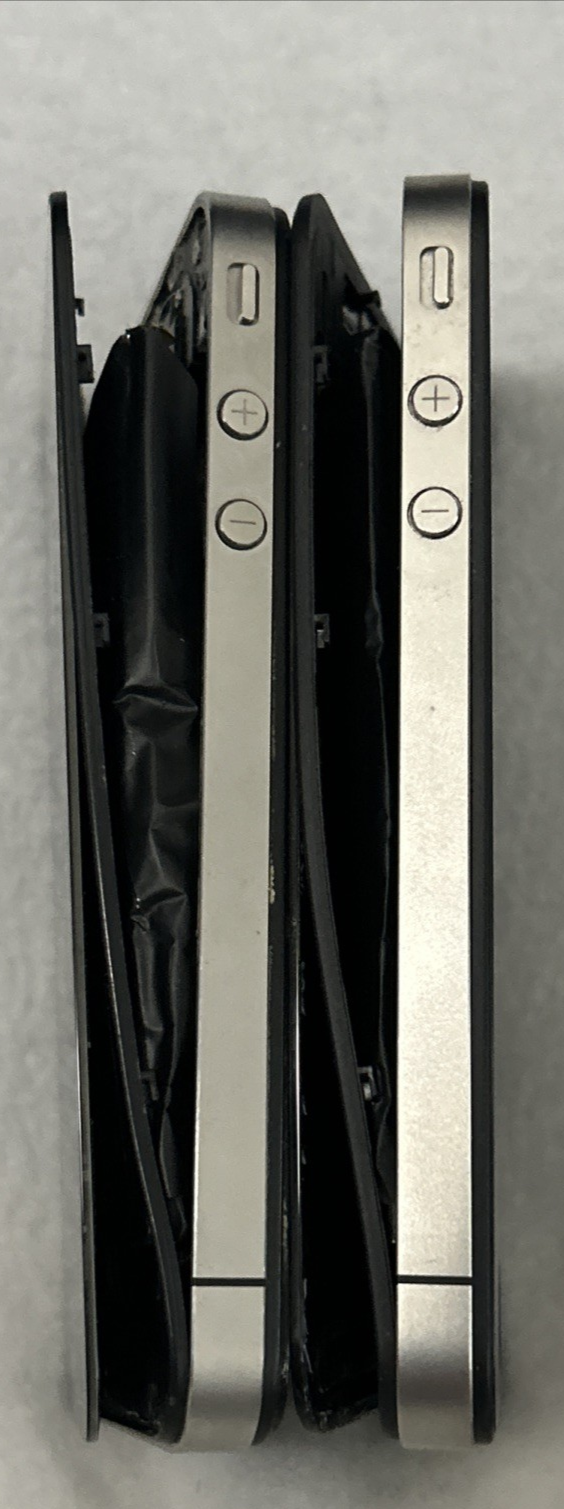 2 Apple iPhone 4's Model A1332 (Parts Only) Screens are in Excellent ...