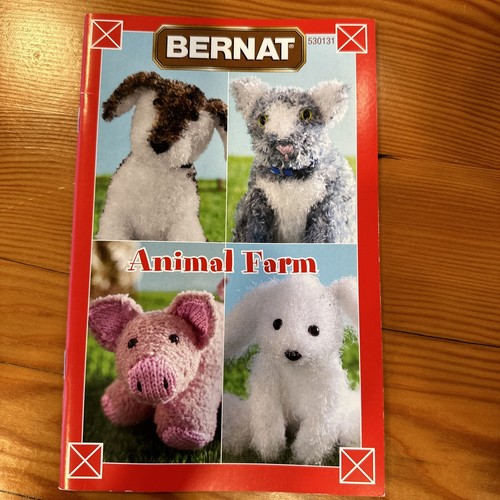530131 Bernat ANIMAL FARM Knitting Pattern Book (2006) Dog Cat Pig ...