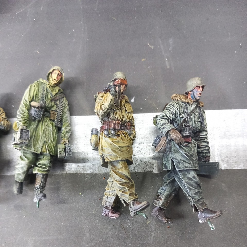1/35 Built And Painted Greman Resin Figures on 20x20cm diorama | eBay UK