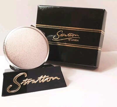 STRATTON ENGLAND PILL CASE COMPACT VINTAGE NEW SILVER | eBay