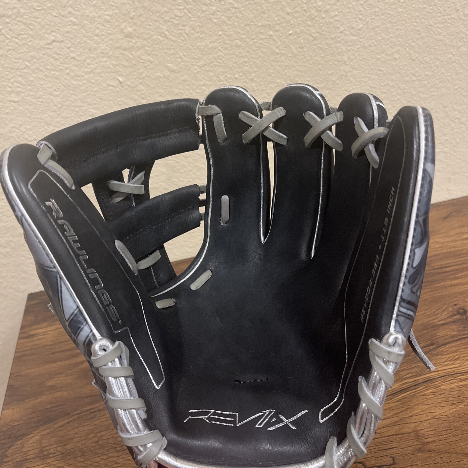 Rawlings REV1.5" Infield Baseball Glove REV204-32B Black for sale ...