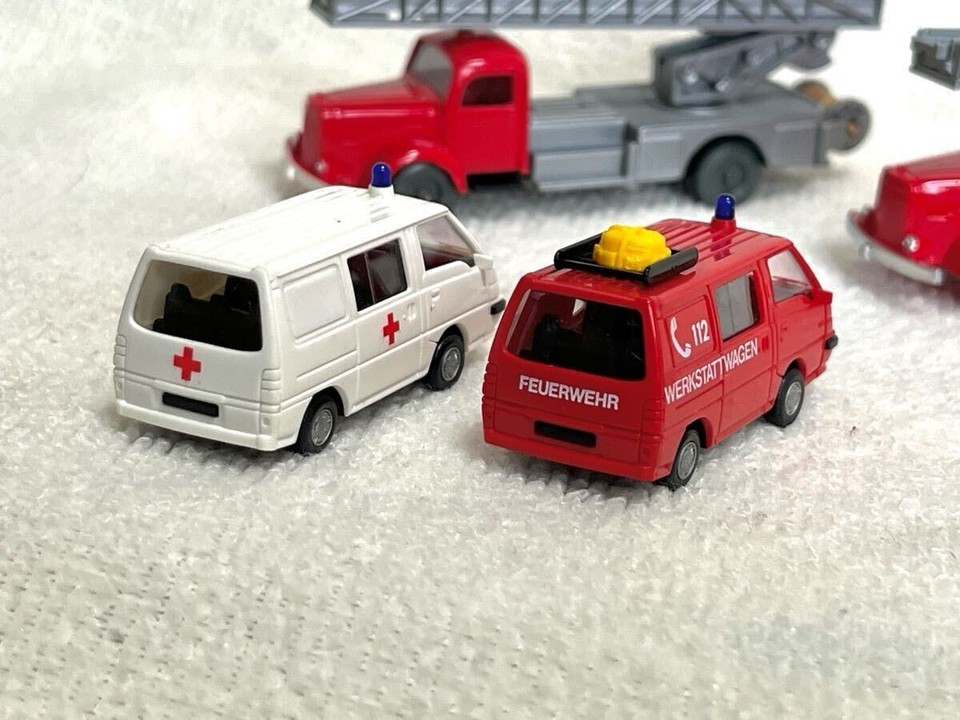 E2 RIETZE 1/87 Fire truck Ambulance Ladder truck Ladder truck ...